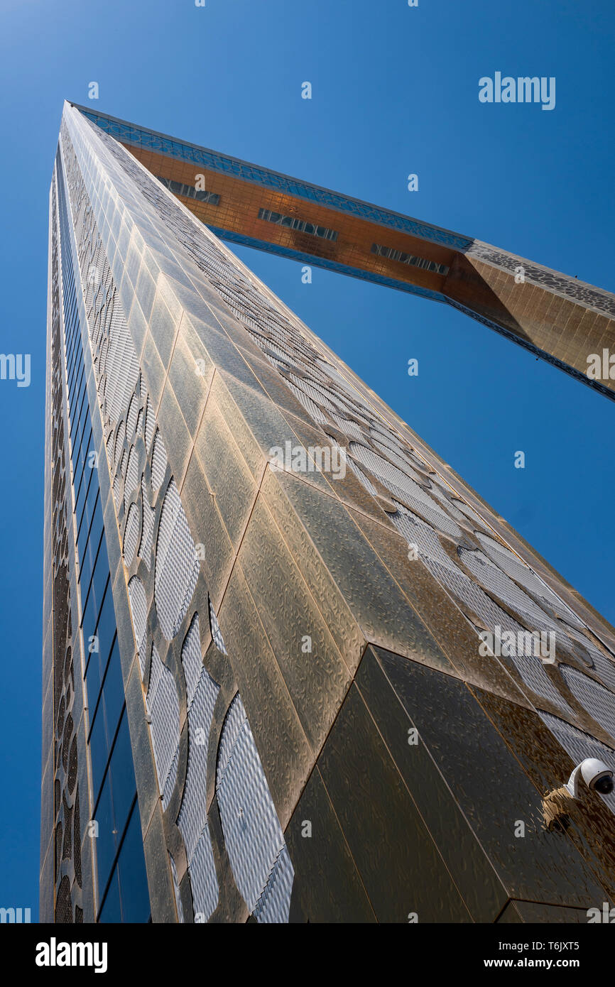 Dubai frame architecture hi-res stock photography and images - Alamy