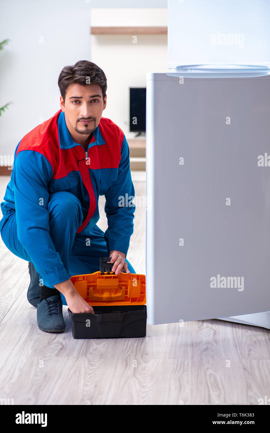 Broken fridge hi-res stock photography and images - Alamy