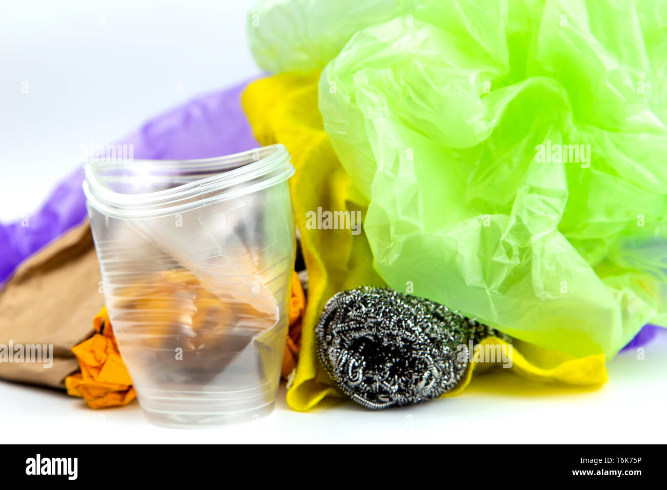 Pile of crumpled paper garbage hi-res stock photography and images - Alamy