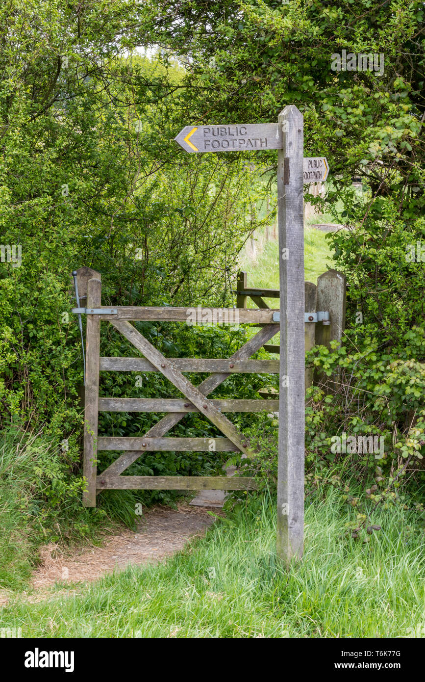 Wicket gate hi-res stock photography and images - Alamy