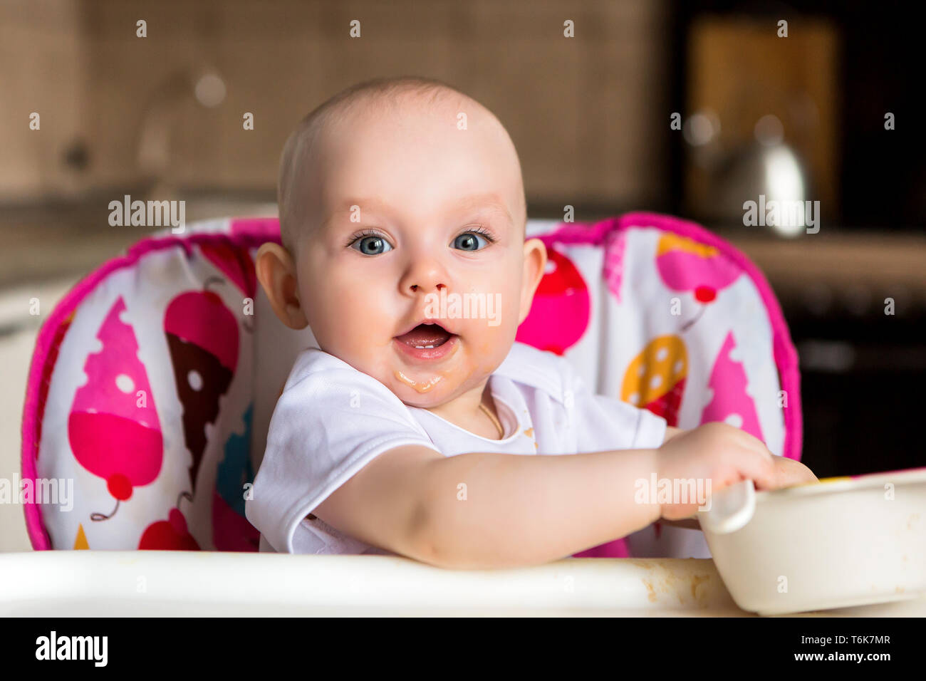 baby is 8 months and eats independently.the first lure baby.The baby ...