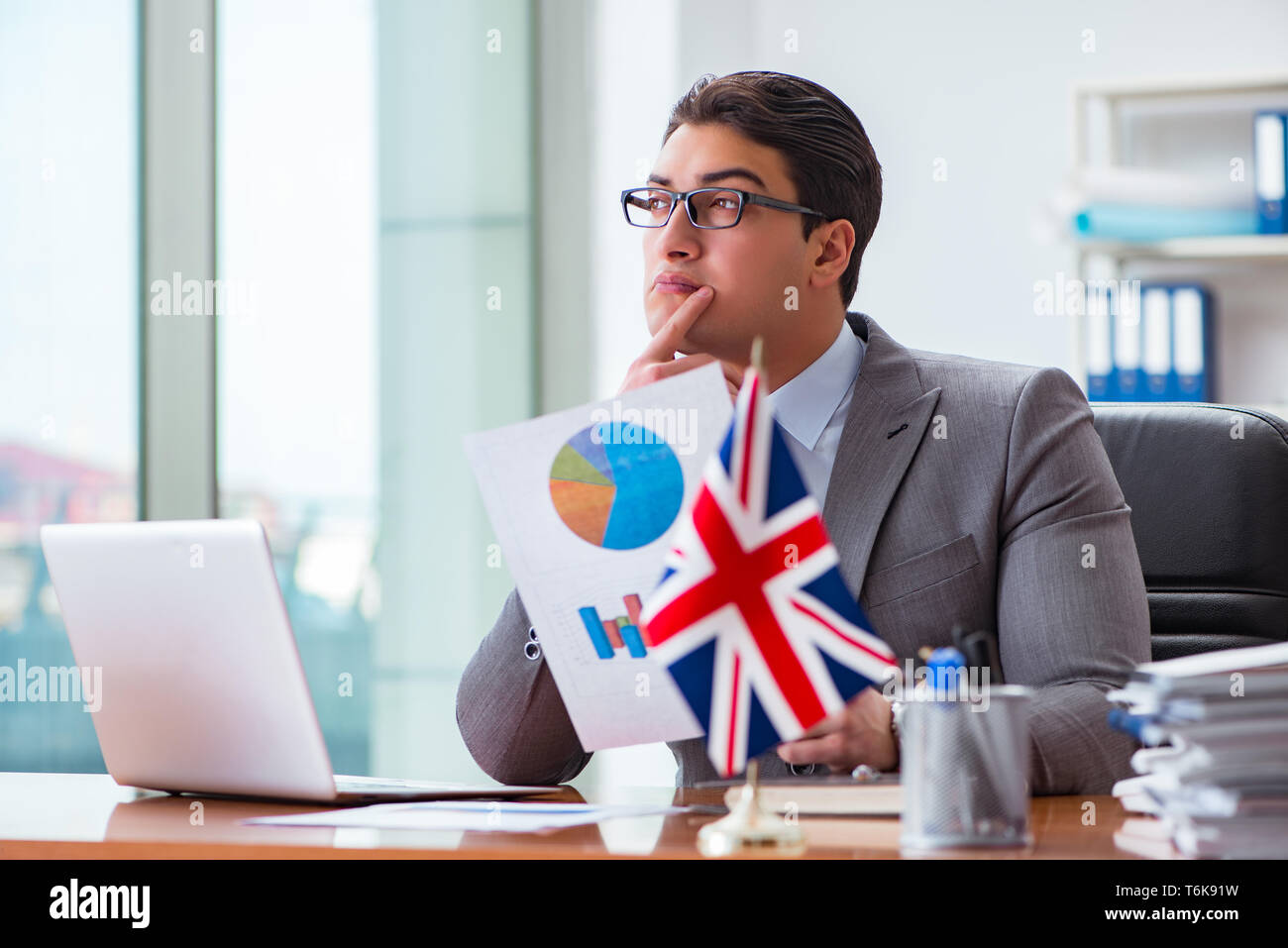British analyst hi-res stock photography and images - Alamy