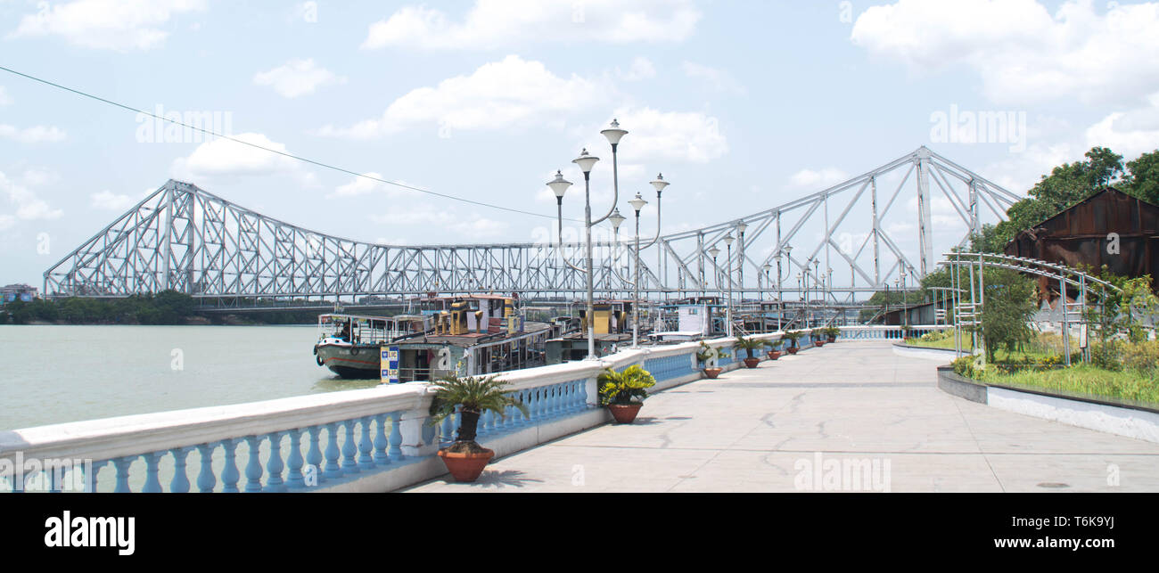 Howrah bridge sunset hi-res stock photography and images - Alamy