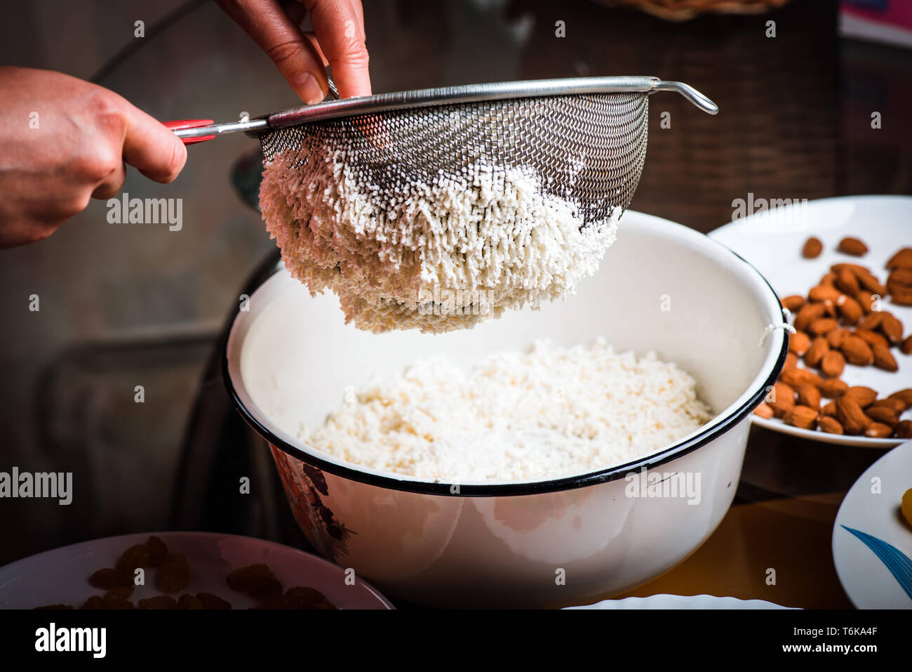 Cooking goat cheese hi-res stock photography and images - Alamy