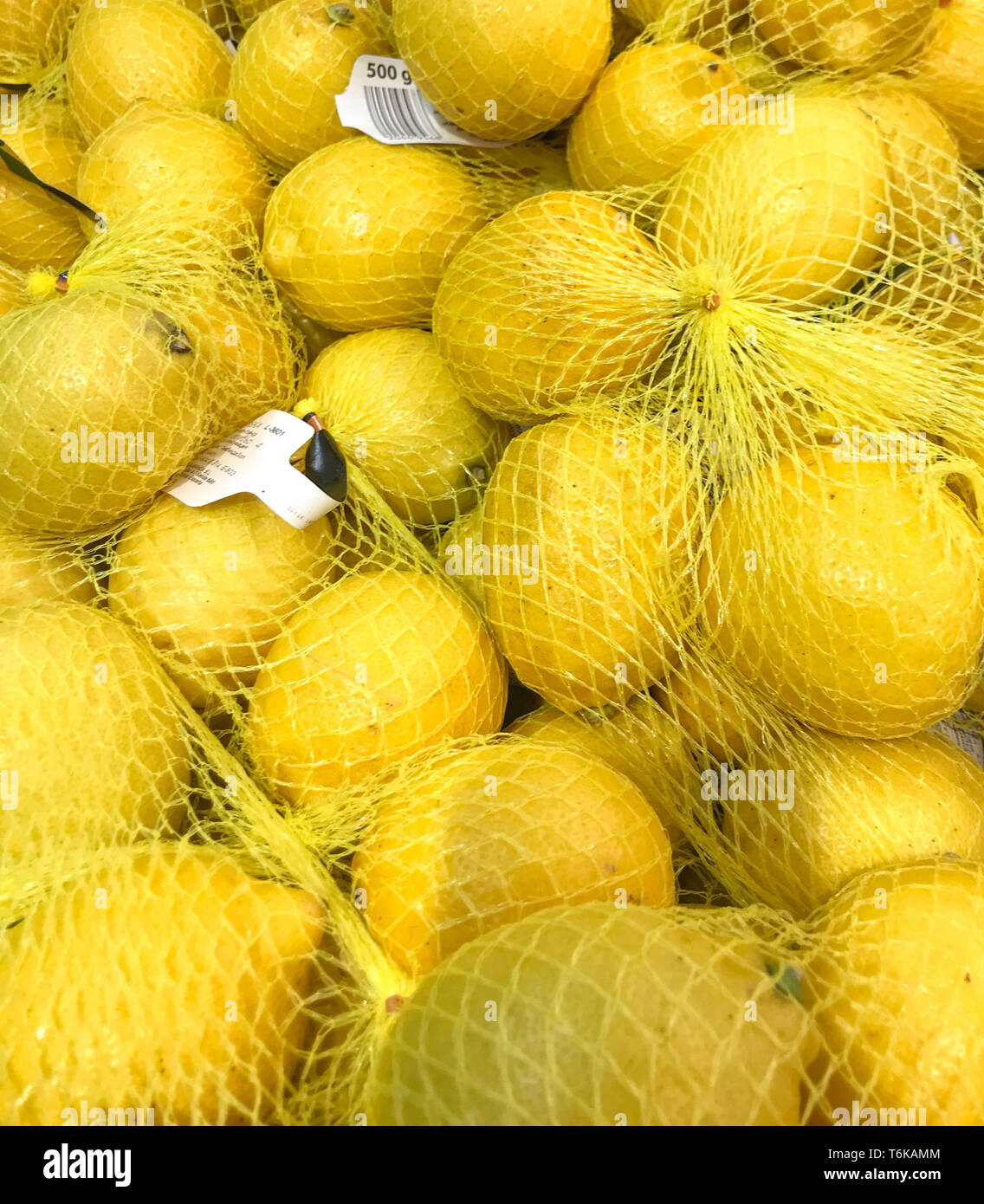 Fresh lemon background Stock Photo - Alamy