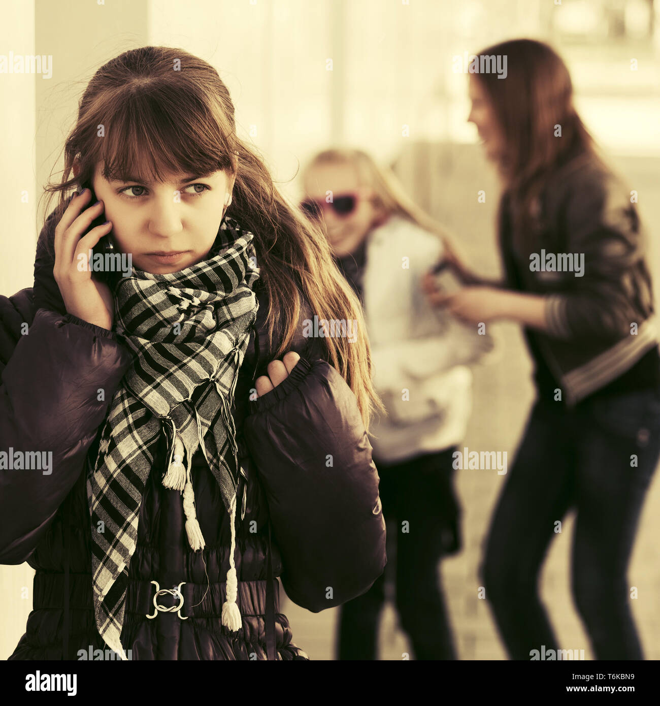 Teenage girl calling hi-res stock photography and images - Alamy