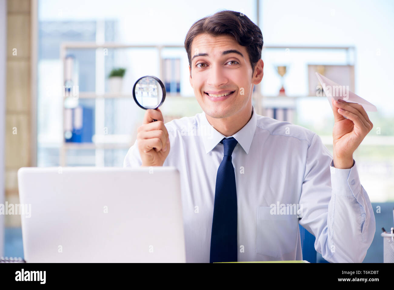 Having fun magnifying glass hi-res stock photography and images - Alamy