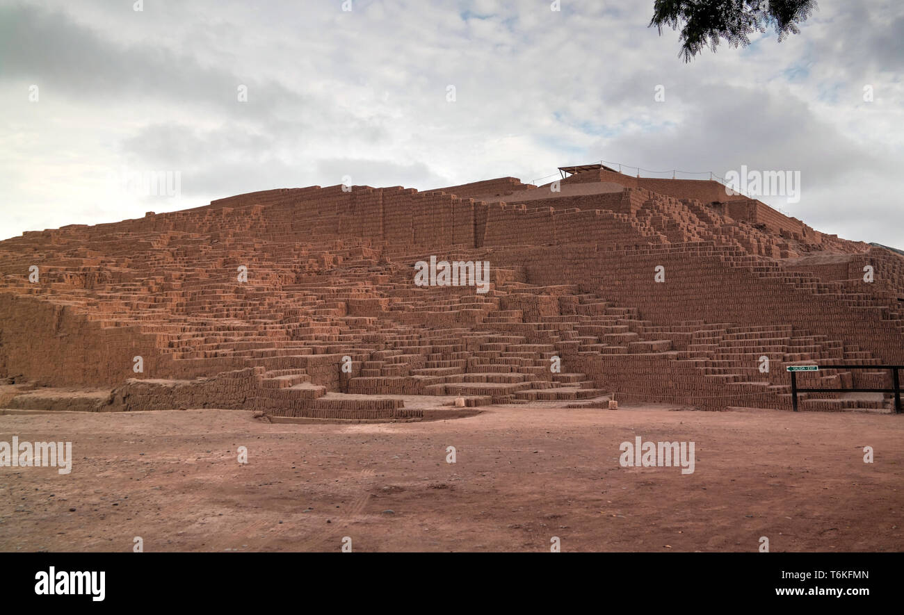 Exterior view to Huaca Pucllana pyramid in Lima, Peru Stock Photo - Alamy