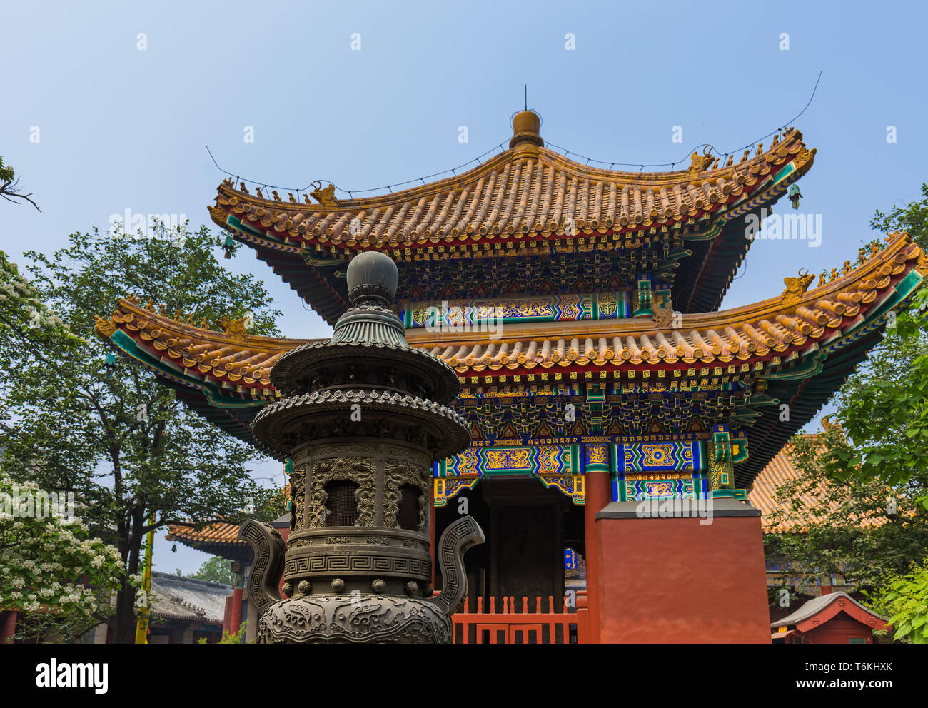 Lama Yonghe Temple in Beijing China Stock Photo - Alamy