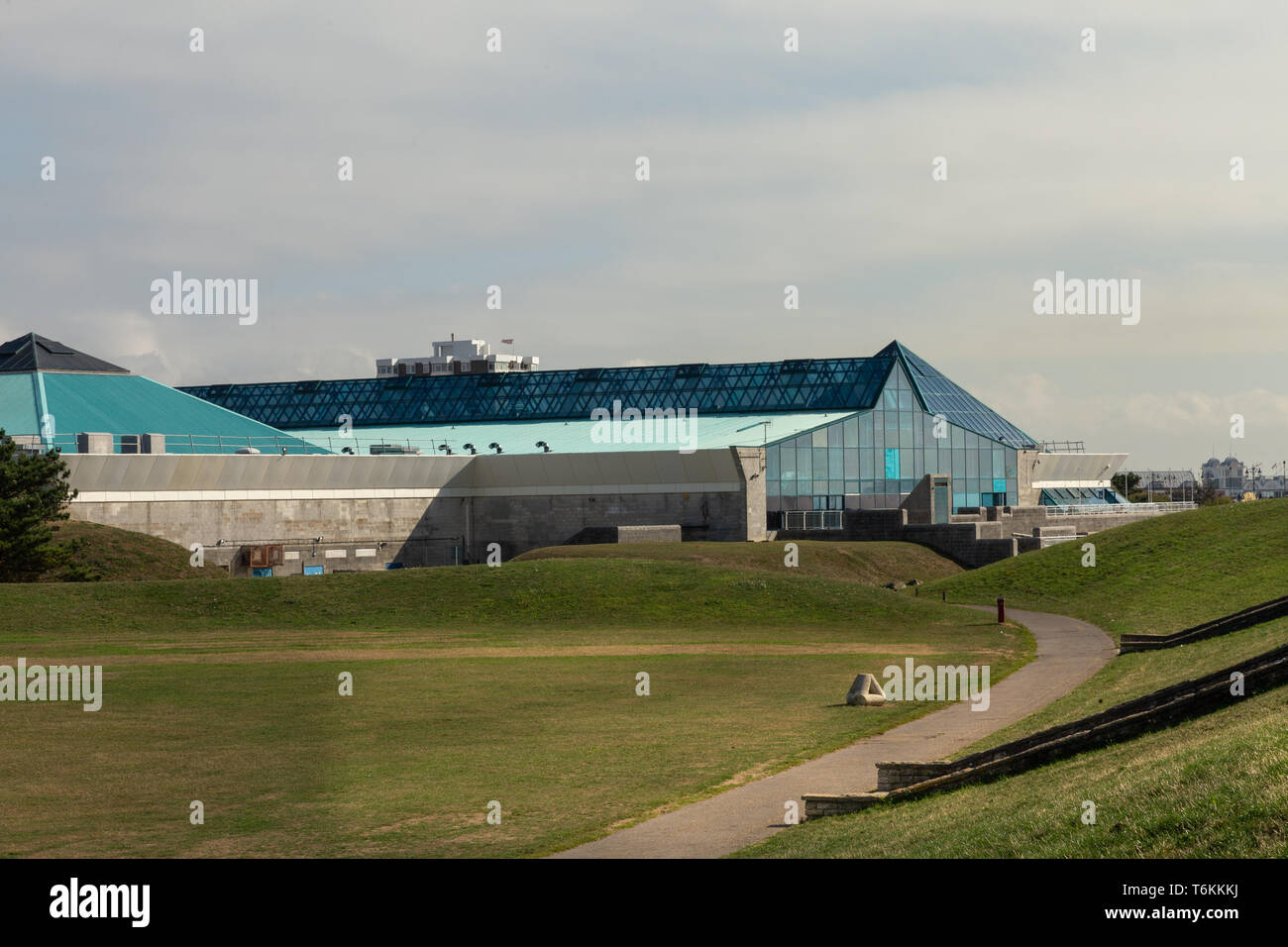 Portsmouth pyramids centre southsea hi-res stock photography and images ...