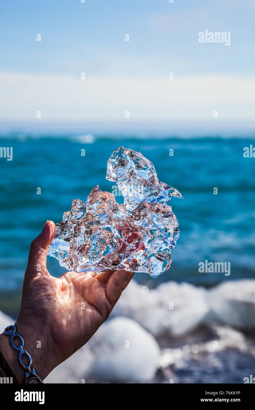 Body in ice hi-res stock photography and images - Alamy