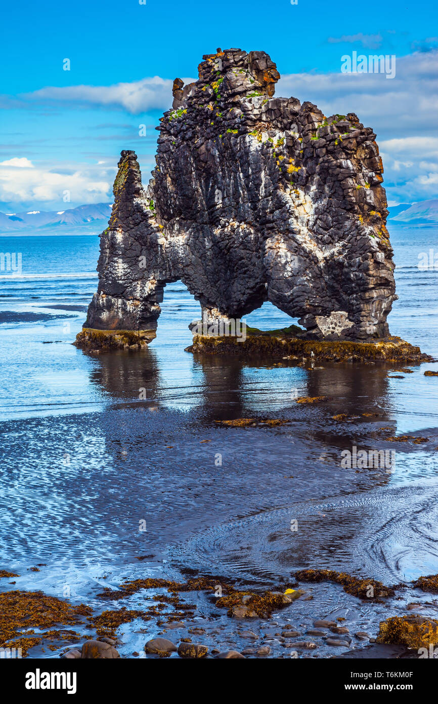 Scary monster hi-res stock photography and images - Alamy