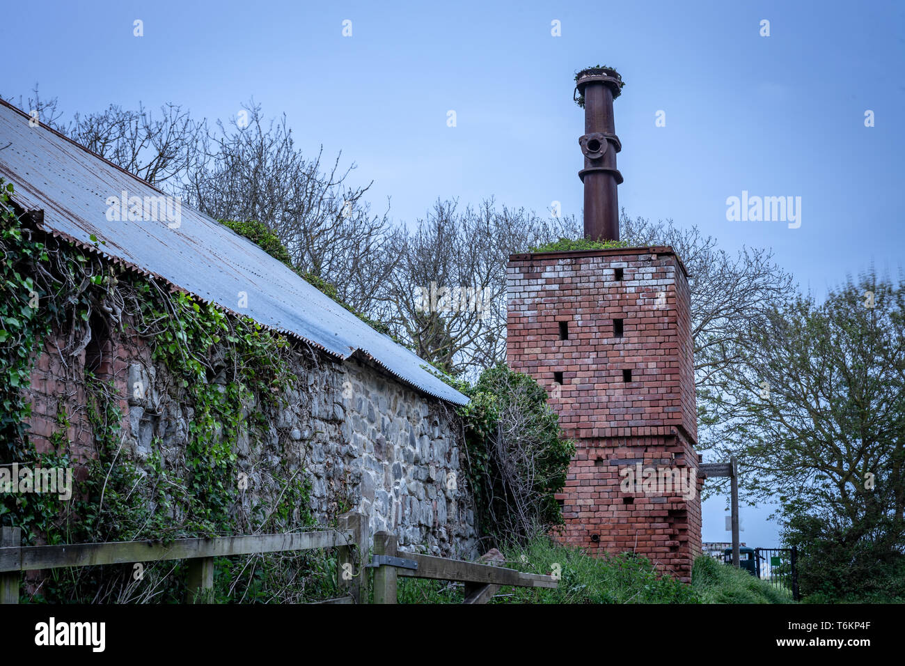 Shale retort building hi-res stock photography and images - Alamy