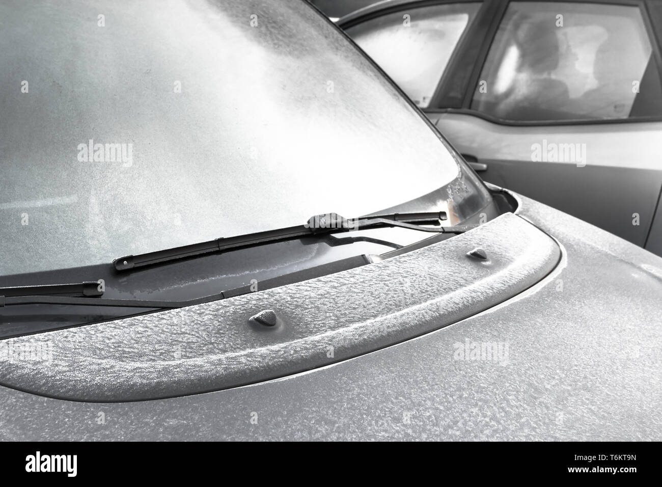 Icy car exterior hi-res stock photography and images - Alamy