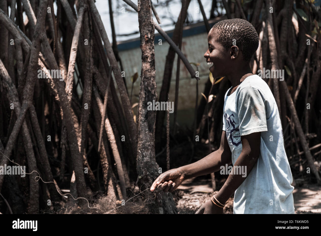 African traditional tools hi-res stock photography and images - Alamy