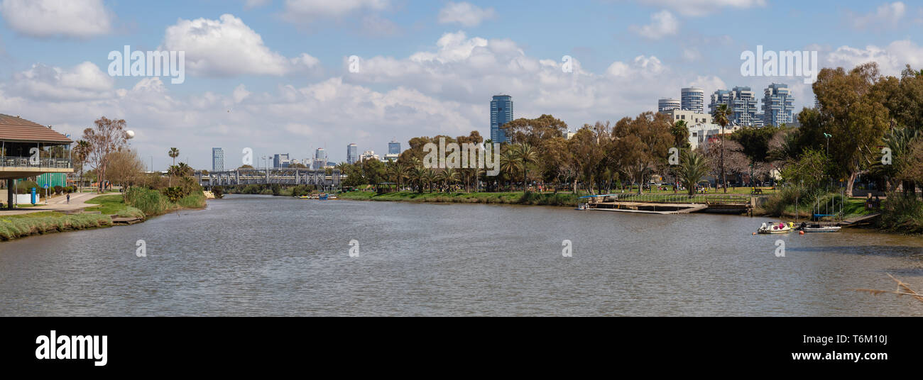 Yarkon park hi-res stock photography and images - Alamy