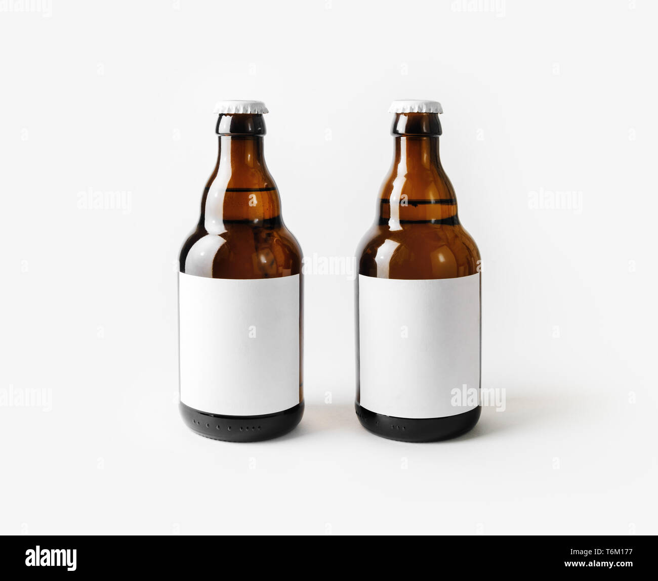 Two beer bottles hi-res stock photography and images - Alamy