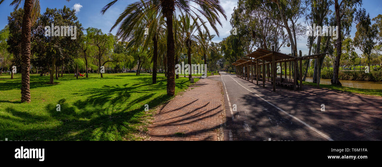 Yarkon park hi-res stock photography and images - Alamy
