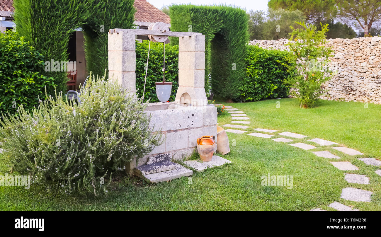 Vintage water well hi-res stock photography and images - Alamy