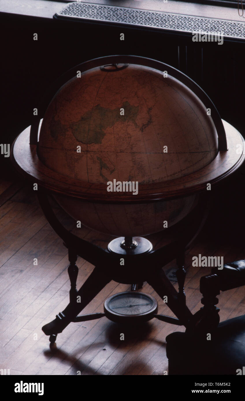 Antique World Globe Stock Photo - Alamy