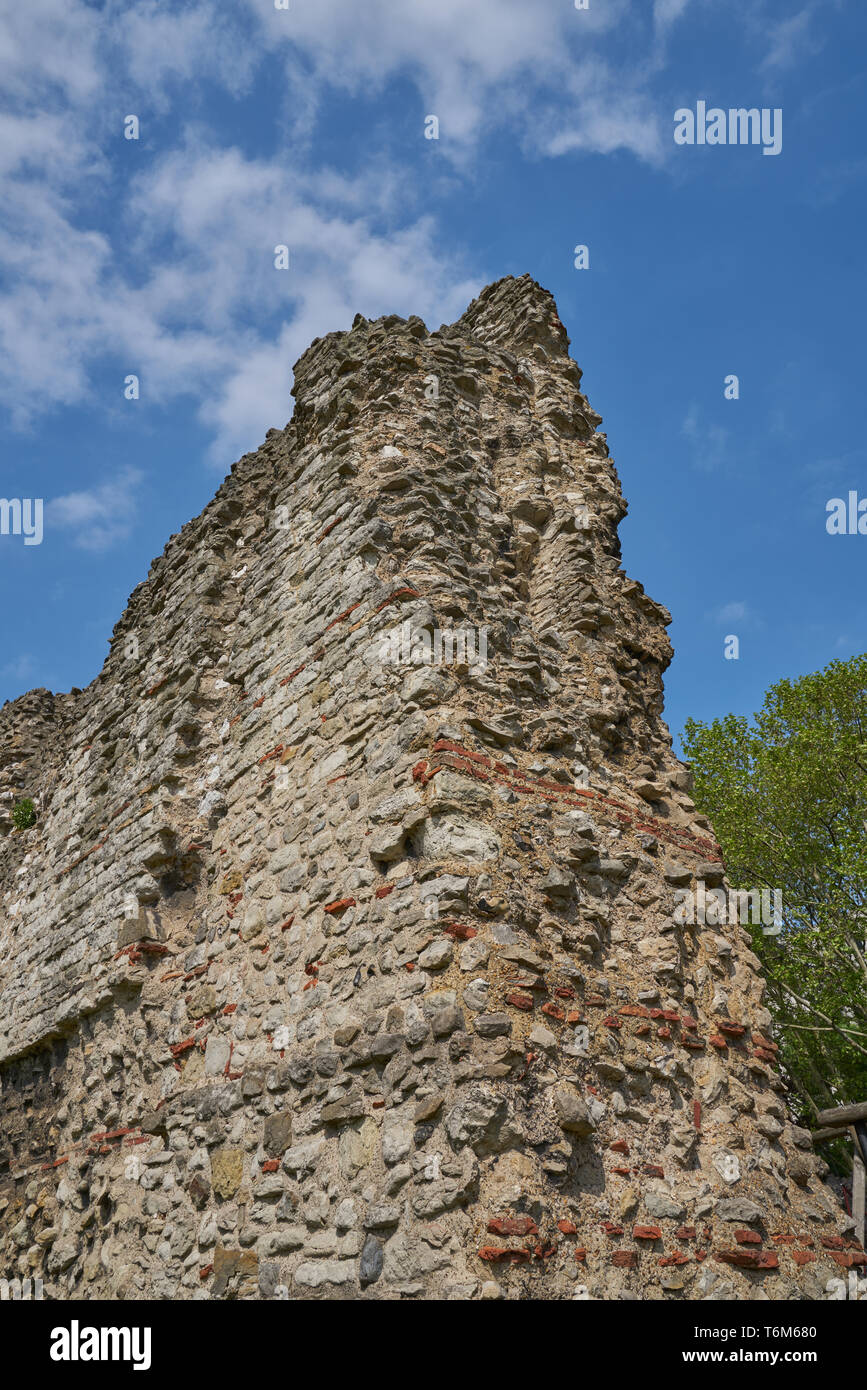 Section of roman wall in london hi-res stock photography and images - Alamy