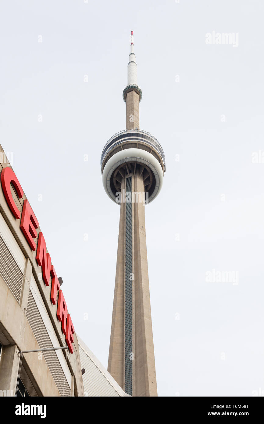 Cn tower tallest structure in hi-res stock photography and images - Alamy