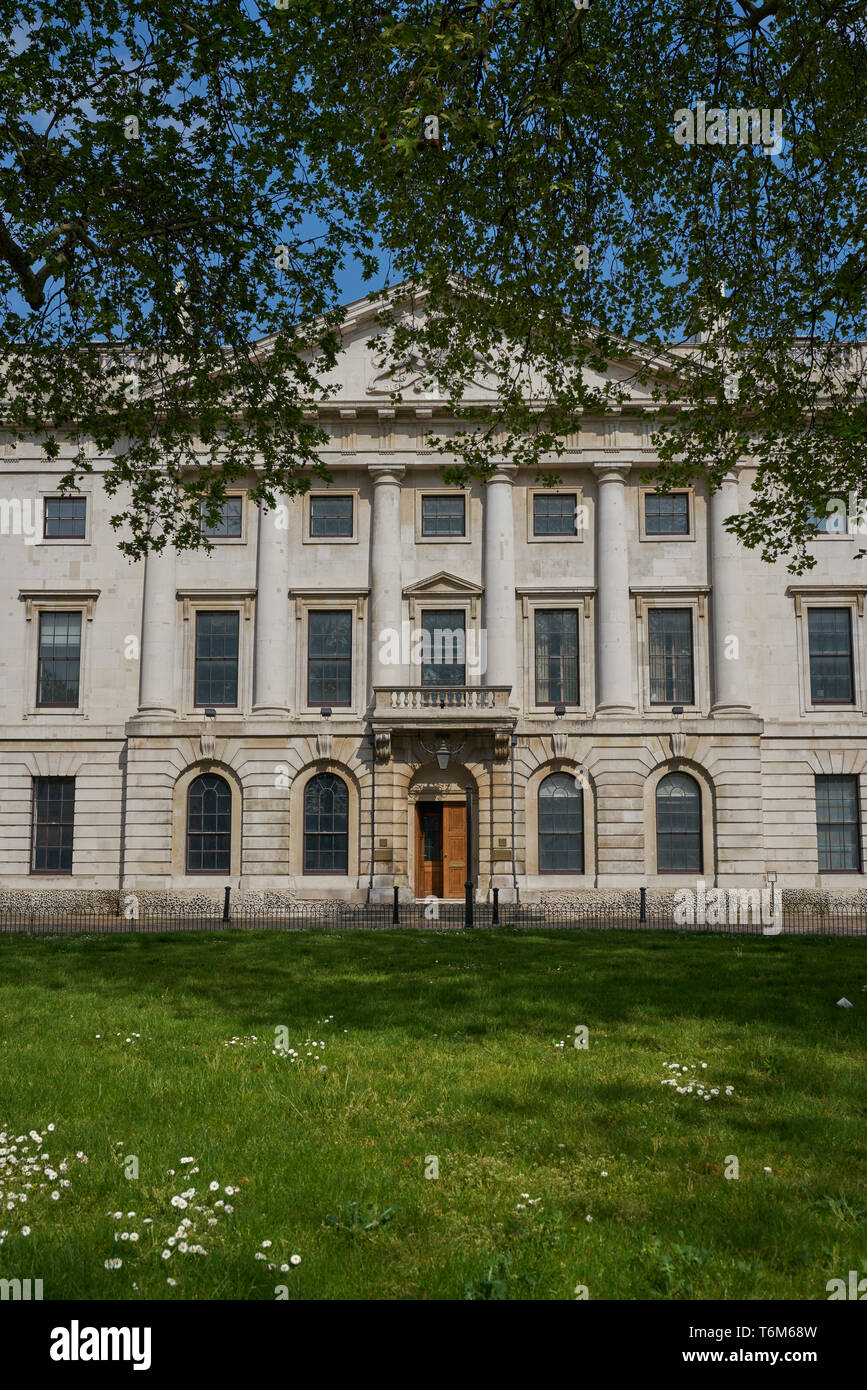 Royal mint hi-res stock photography and images - Alamy