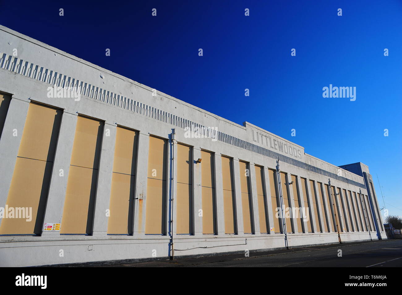 The former Littlewoods Pools building on Edge Lane Liverpool. The Art ...