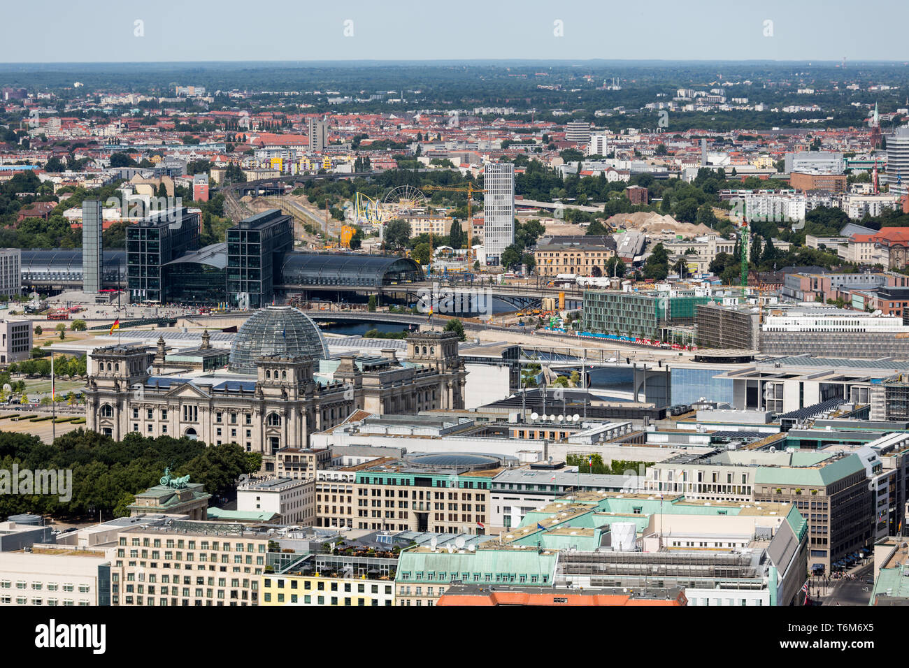 Berlin reichstag aerial view hi-res stock photography and images - Alamy