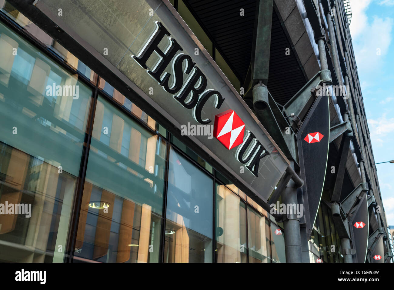Shopfront london exterior hi-res stock photography and images - Alamy