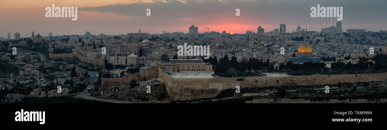 Beautiful panoramic aerial view of the Old City and Dome of the Rock ...