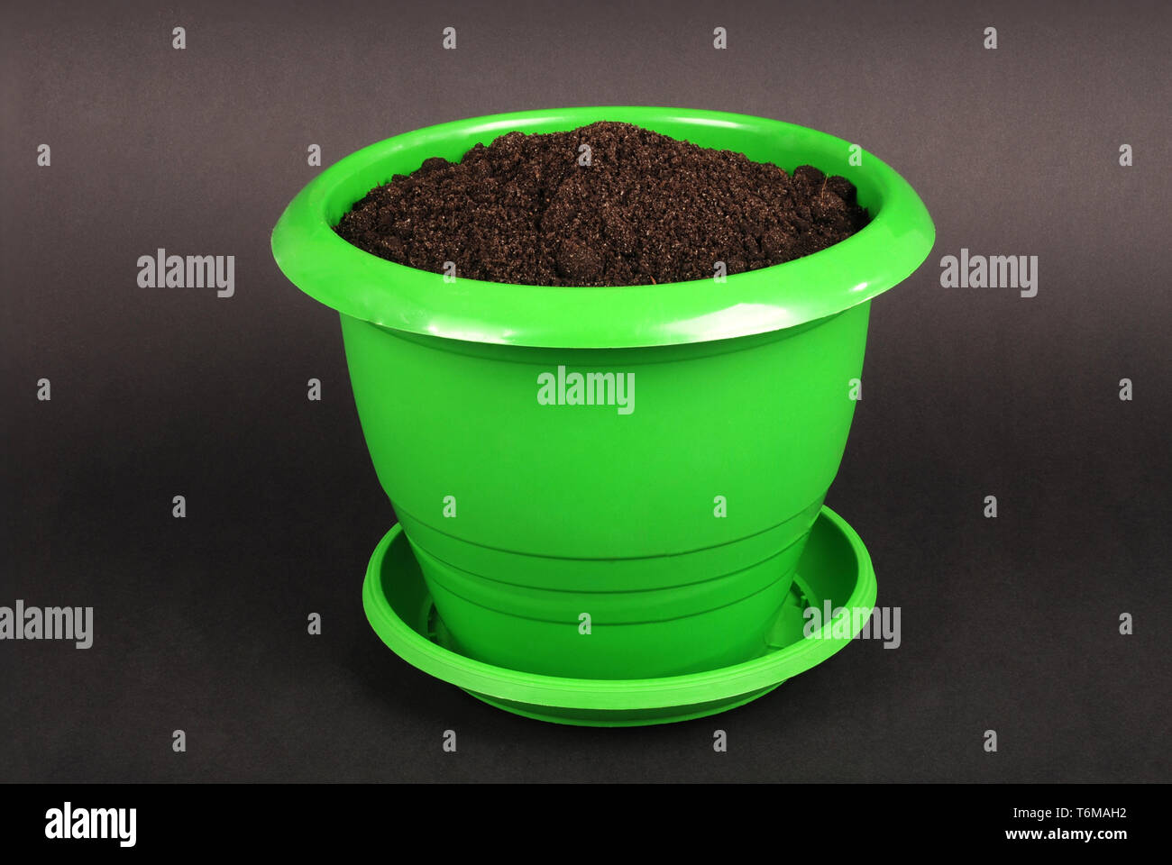 Ceramic pots color plastic hi-res stock photography and images - Alamy