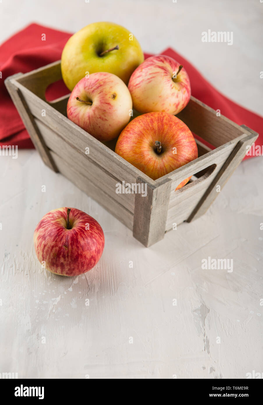 Wooden box full of apples Stock Photo - Alamy
