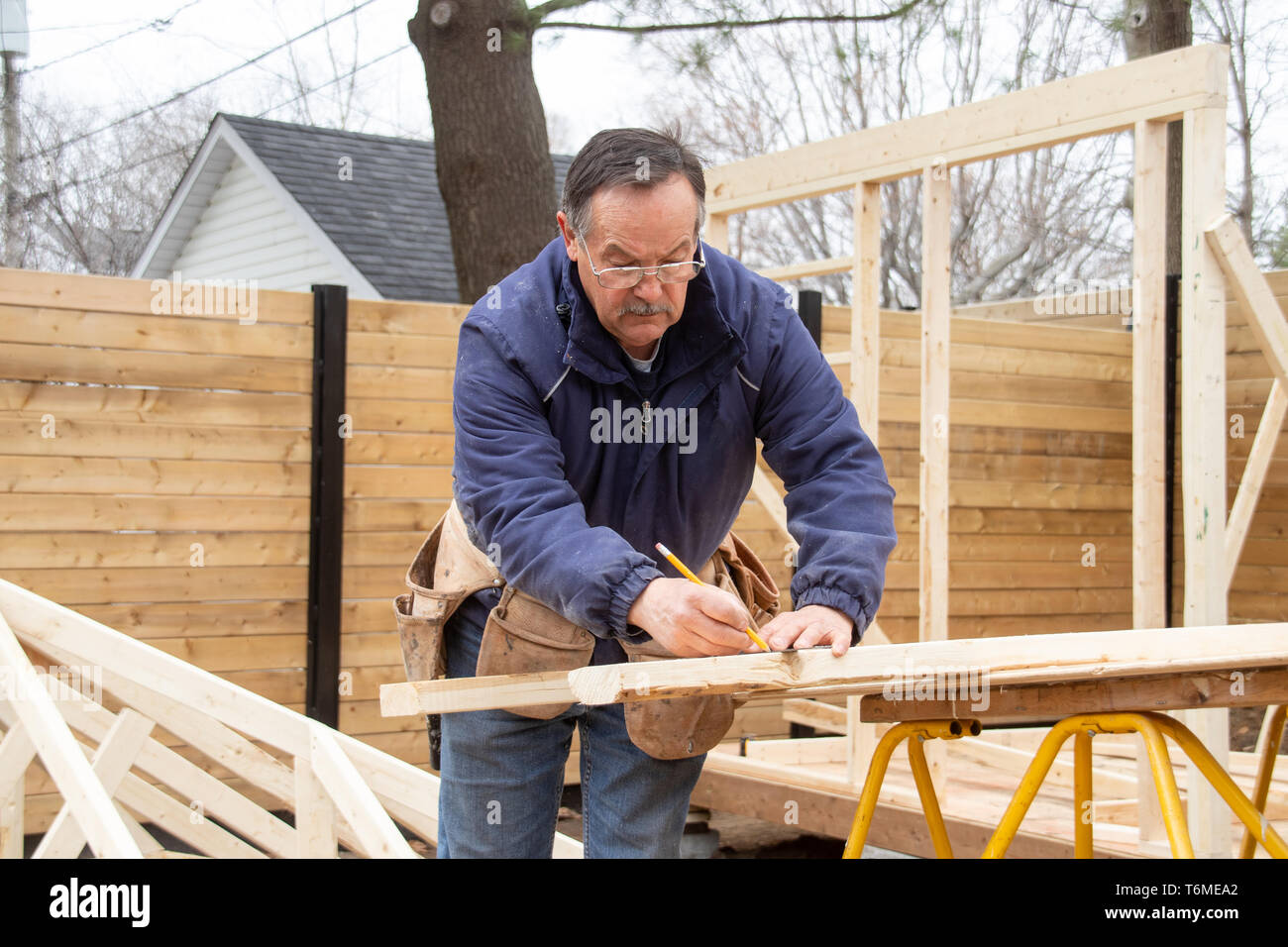 Wood beam construction hi-res stock photography and images - Alamy