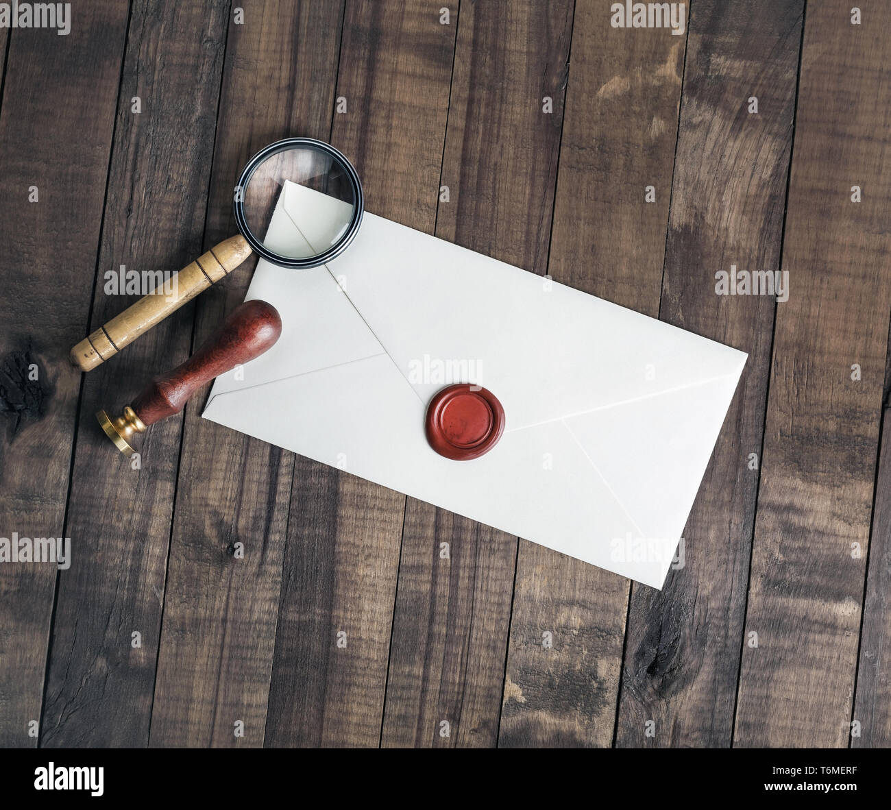 Envelope and stamp hi-res stock photography and images - Alamy