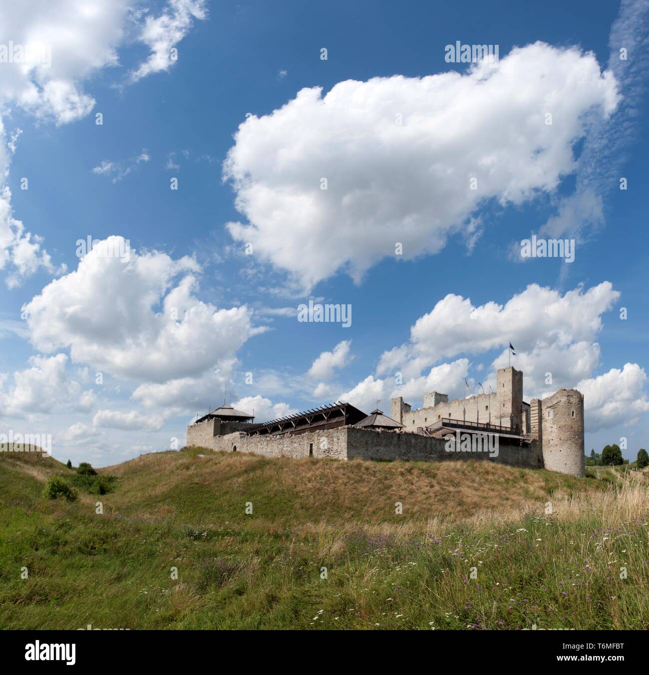 Rakvere stronghold ruins Stock Photo - Alamy