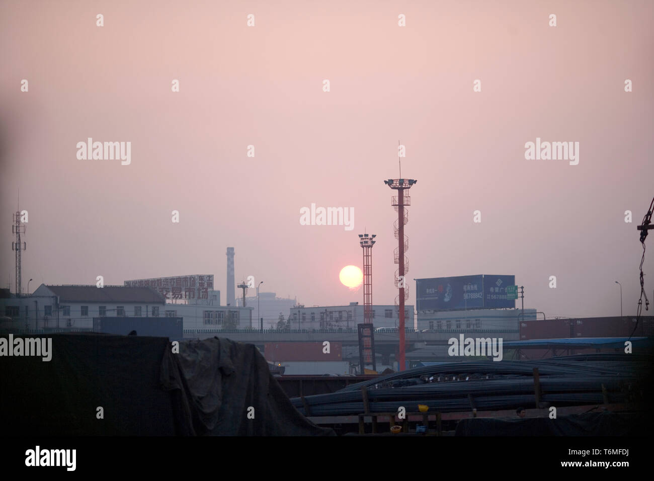 Containers pictures hi-res stock photography and images - Alamy