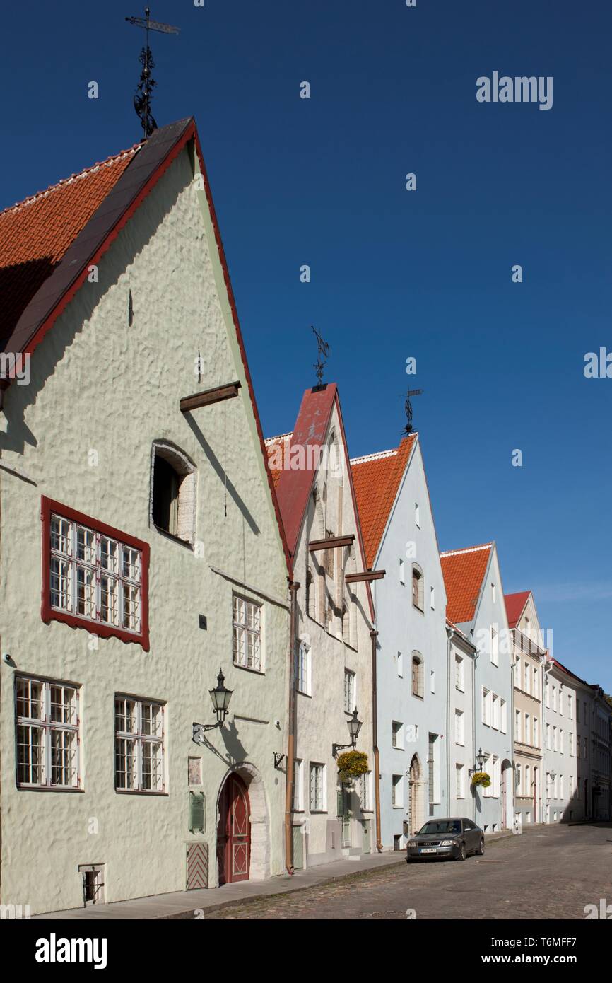 Tallinn medieval building hi-res stock photography and images - Alamy