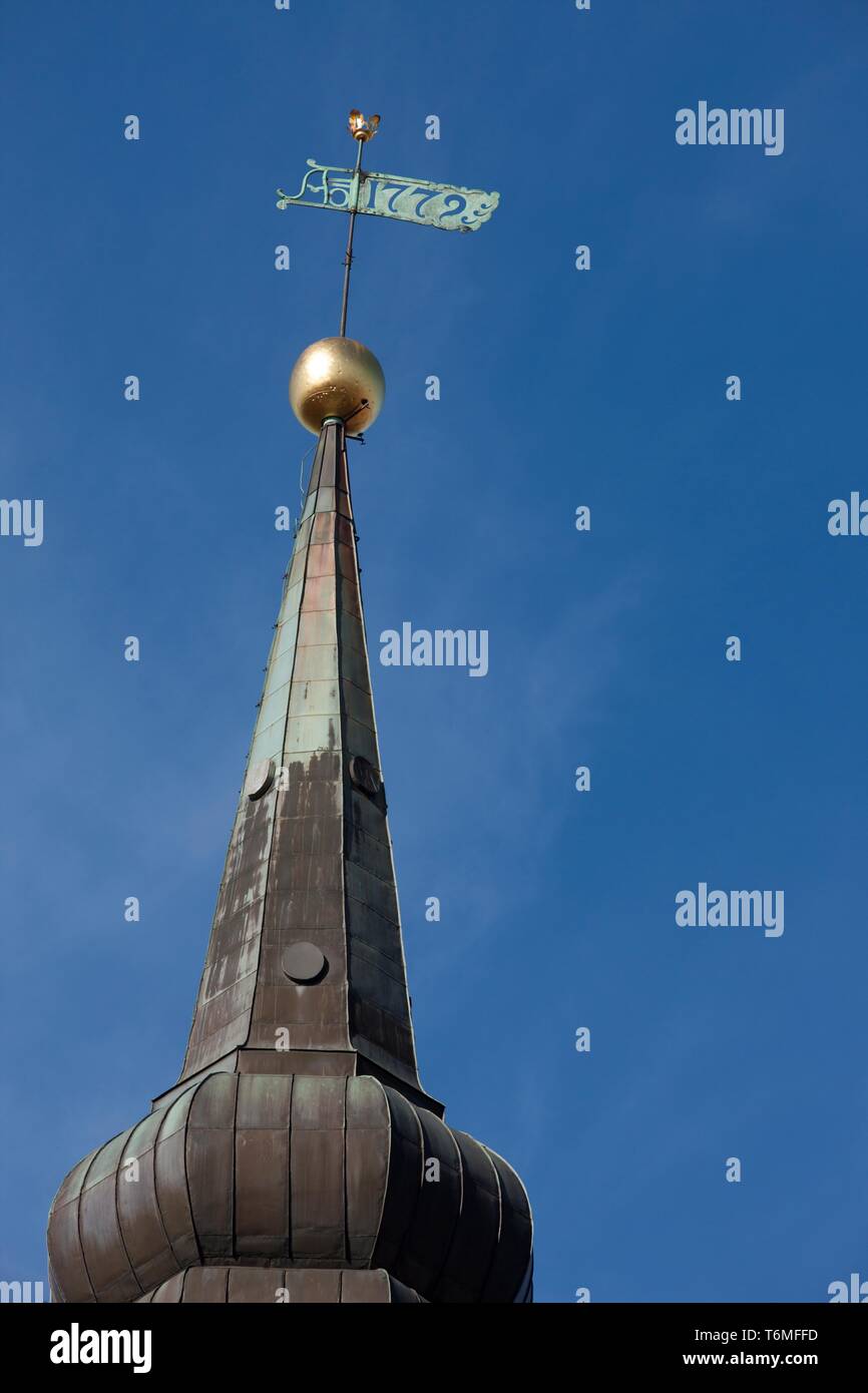 Medieval roof hi-res stock photography and images - Alamy