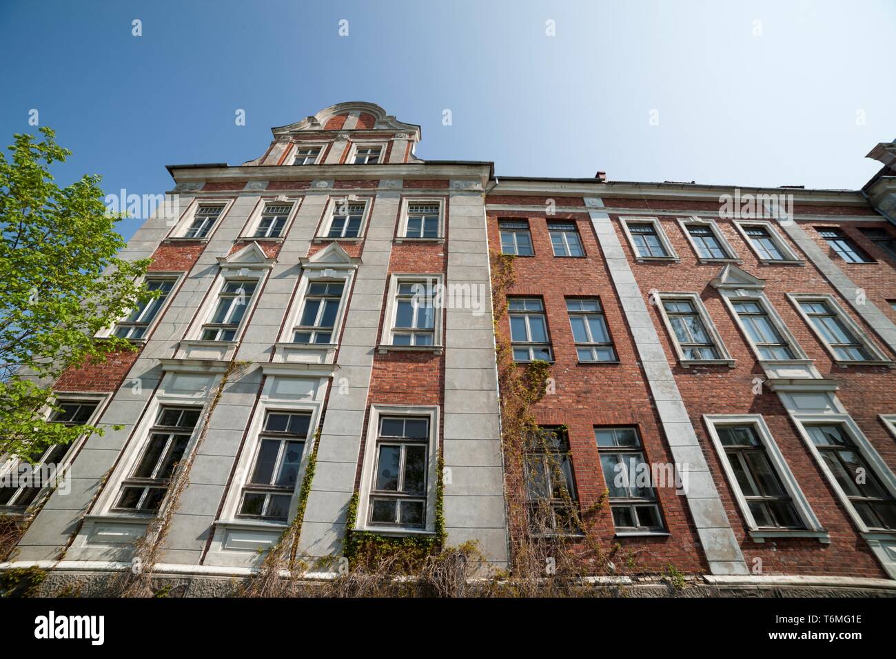 Former hospital building hi-res stock photography and images - Alamy