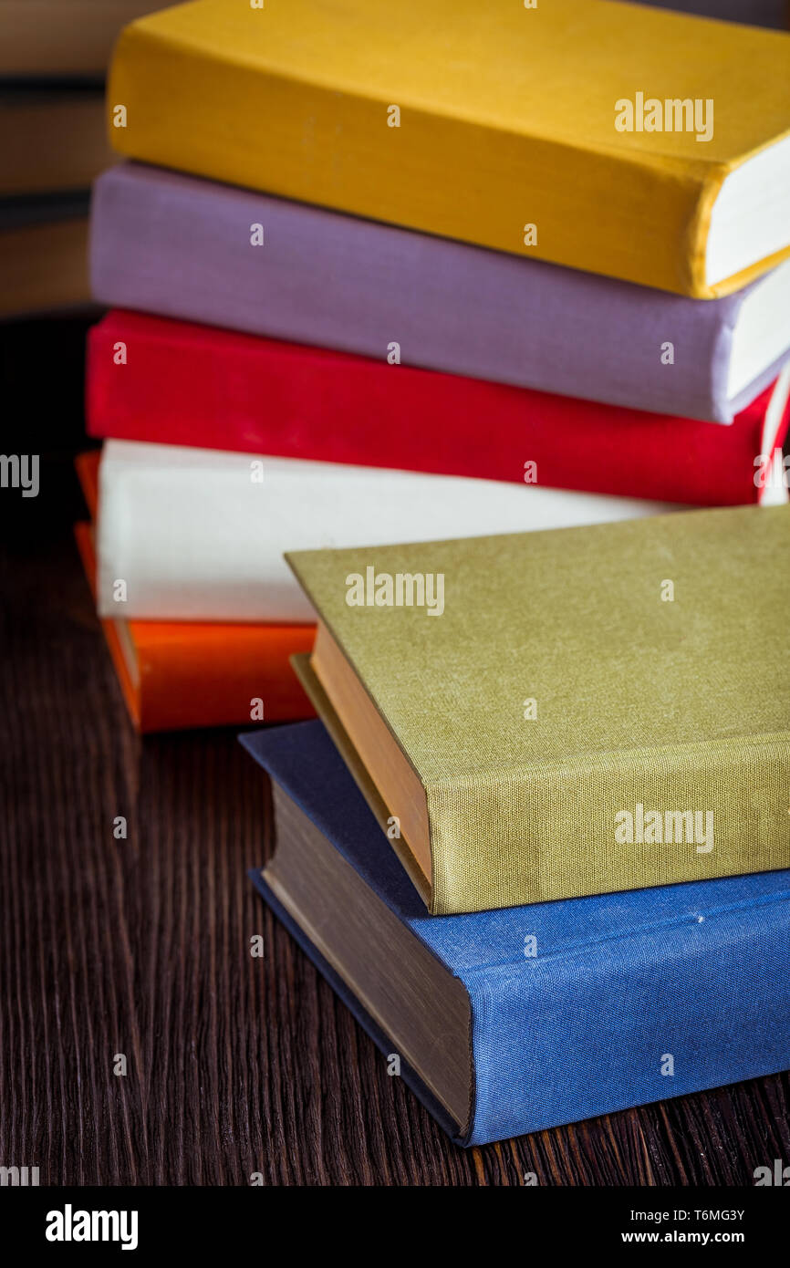 Open book in vintage light tone color Stock Photo - Alamy