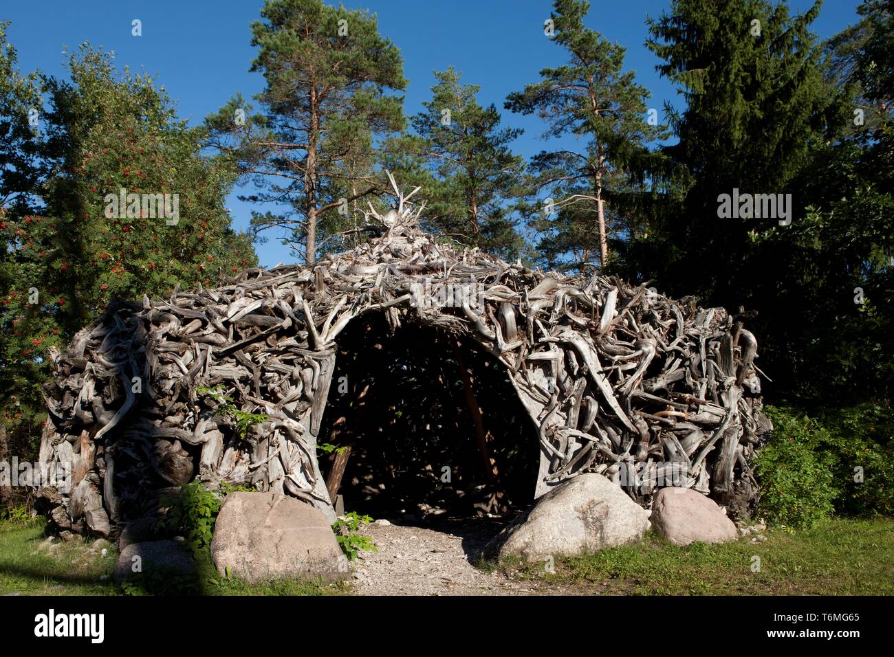 Root building on EmumÃ¤gi, JÃµgeva county Stock Photo - Alamy