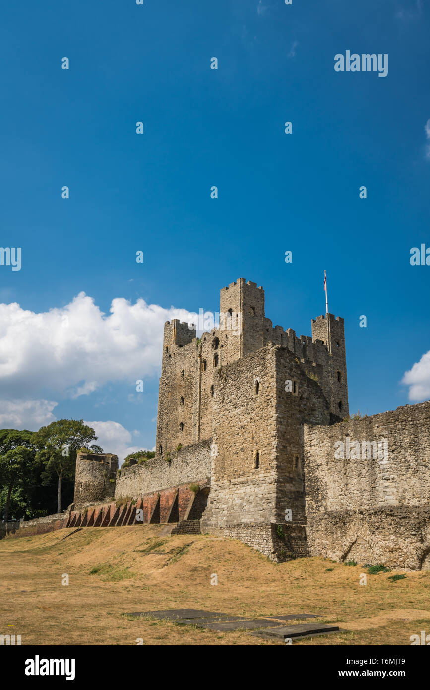 12th century castle with cannon hi-res stock photography and images - Alamy