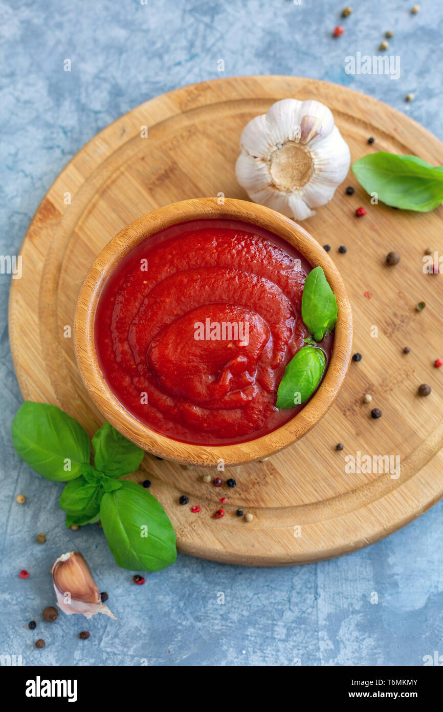 Spicy tomato sauce hi-res stock photography and images - Alamy
