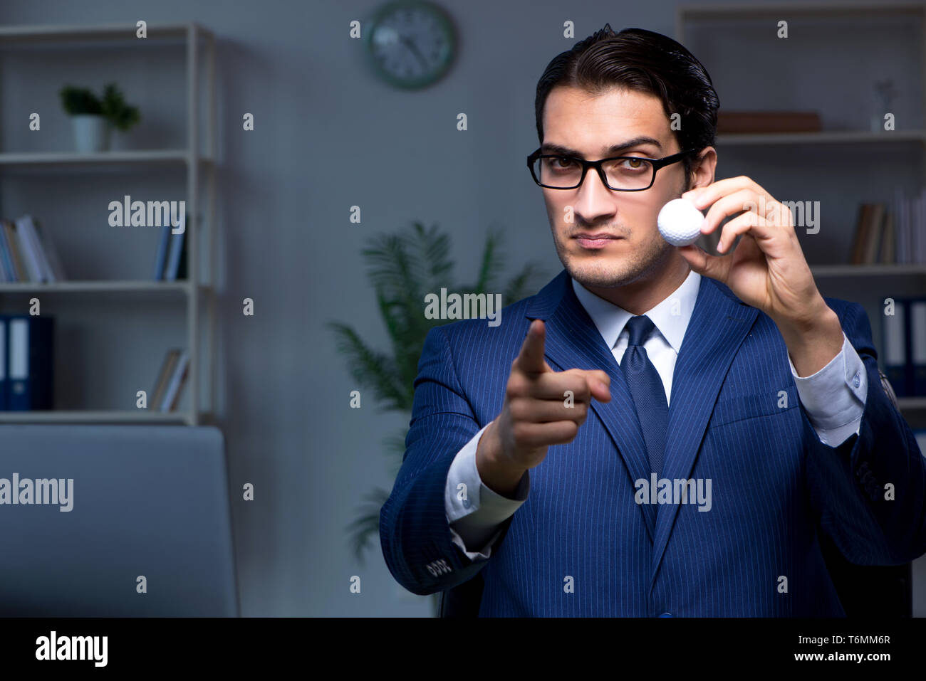 Golf course employee hi-res stock photography and images - Alamy