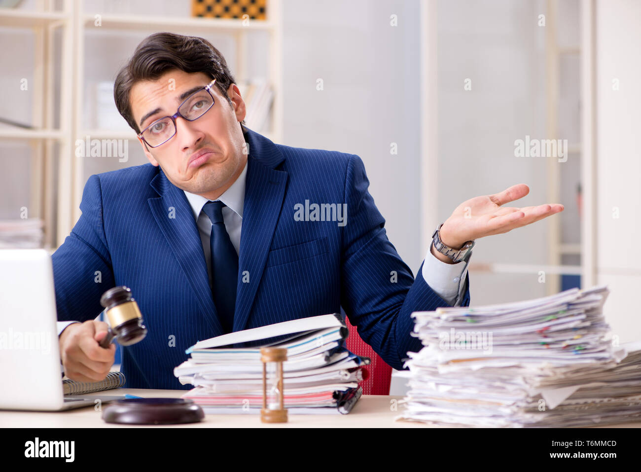 Lawyer presenting in court hi-res stock photography and images - Alamy