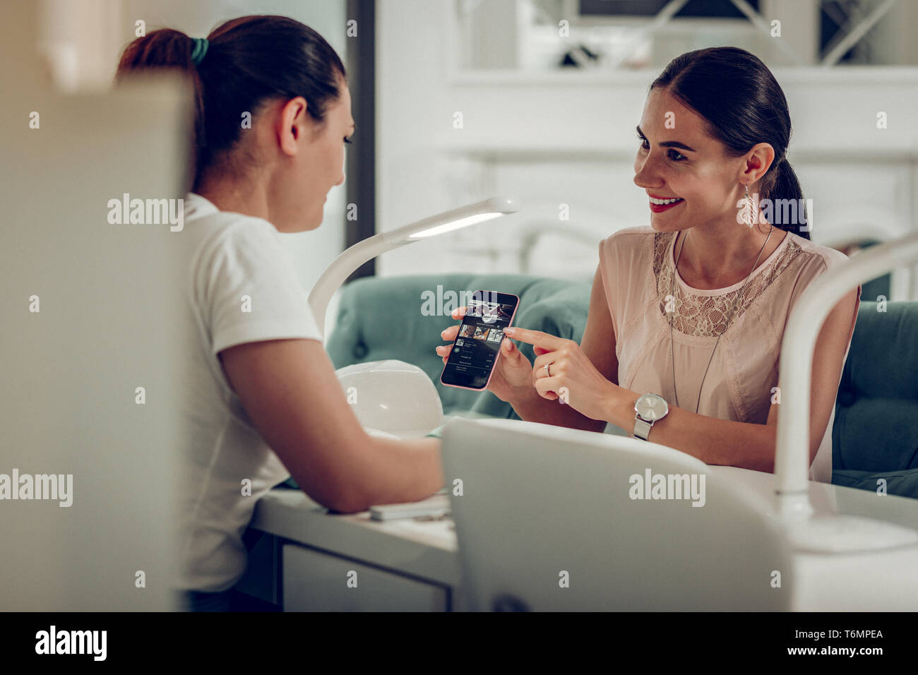 Pictures that show the beauty hi-res stock photography and images - Alamy