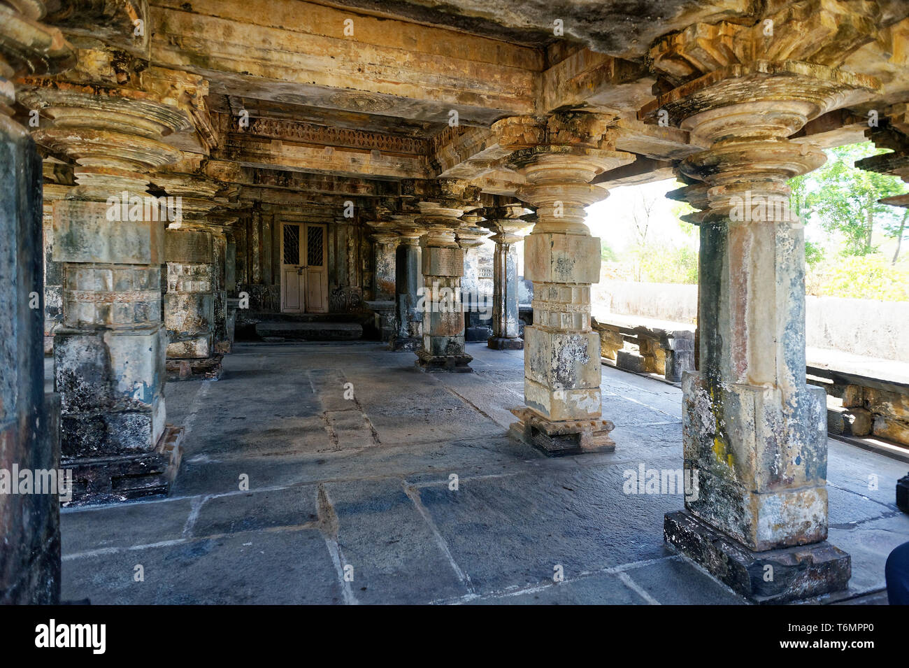Pillared structure hi-res stock photography and images - Alamy