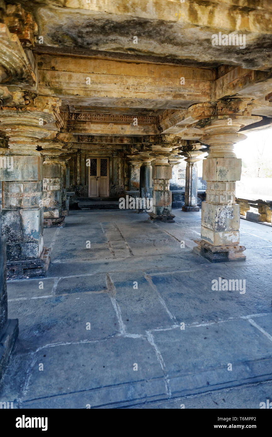 Pillared structure hi-res stock photography and images - Alamy