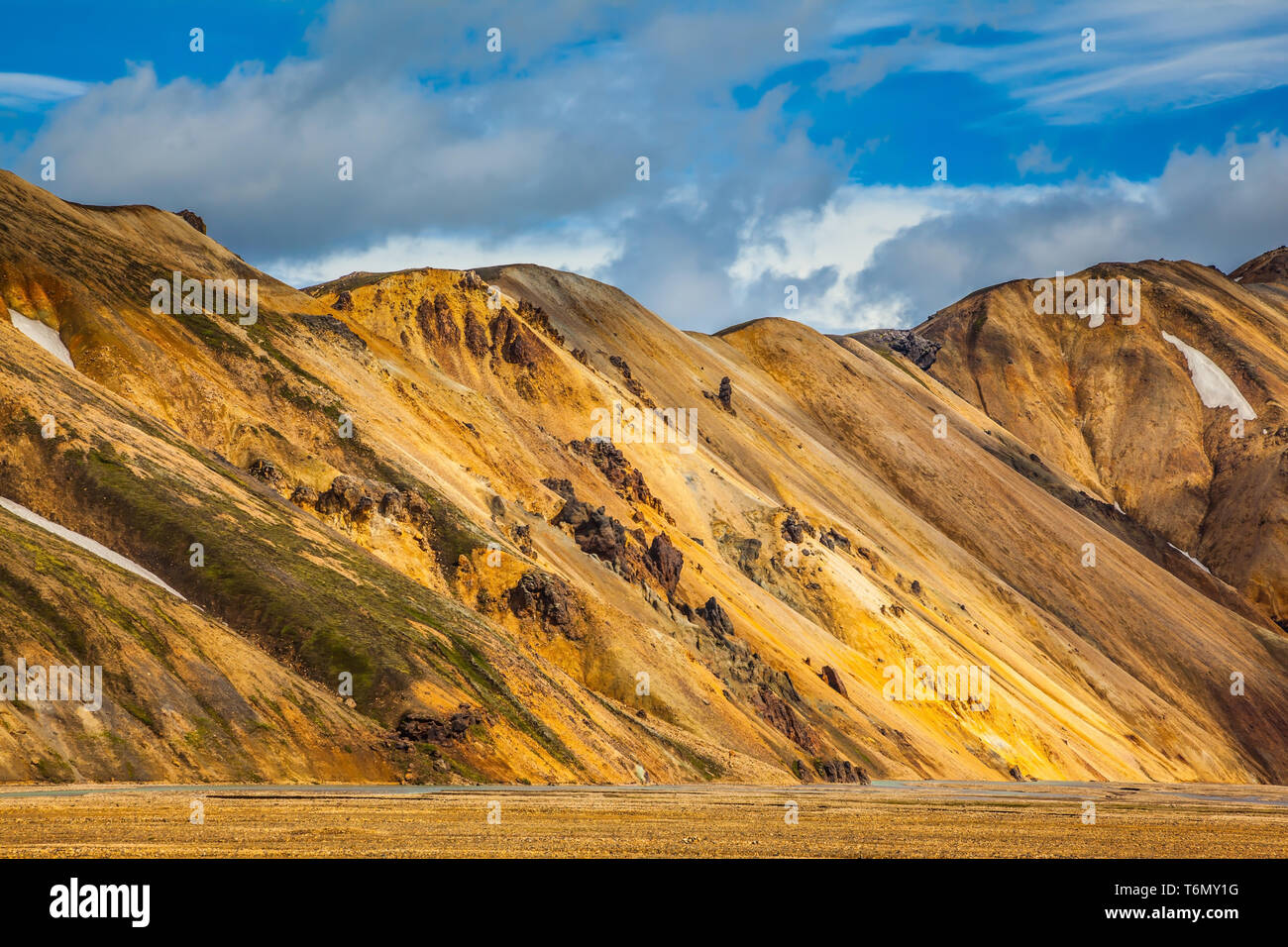 Iceland in july pink hi-res stock photography and images - Alamy
